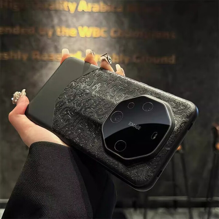 鉴百伊 适用华为mate70pro手机壳进口纳帕真皮mate70rs国风龙纹秒变非凡大师60rs保时捷镜头全包60rs防摔 【雅丹黑】国潮龙纹 ...